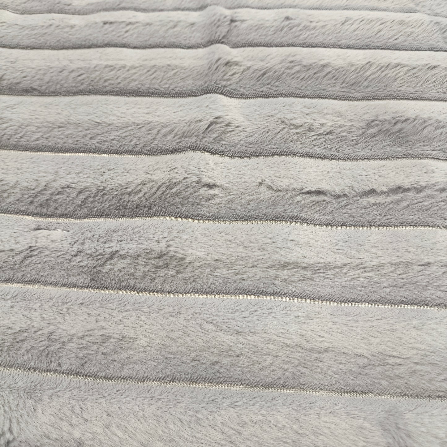 Edredón Aterciopelado con Borreguito MODELO TRAMA DE CANALÉ 2- COLOR G ...